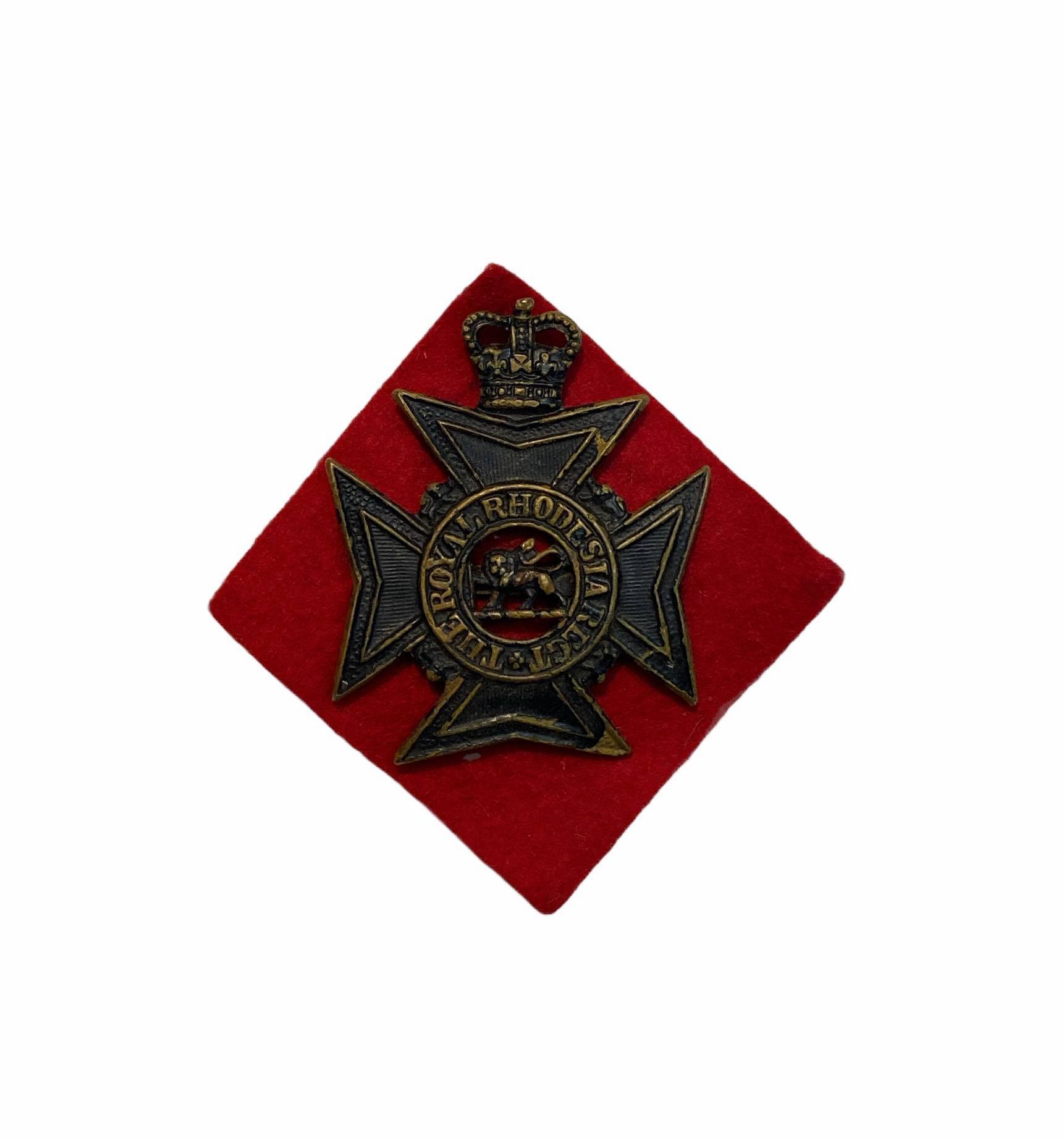 Royal Rhodesia Regiment cap badge with QC (RH025) | Allied Militaria